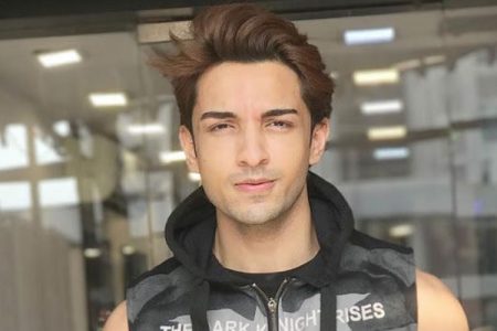 Rohit Suchanti: Age, Girlfriend, Family, Caste, Biography & More
